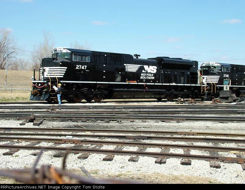 NS 2747